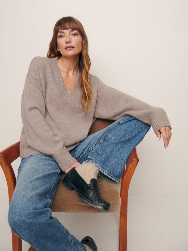 Jadey Cashmere Oversized V-Neck Sweater - Sustainable Sweaters ...