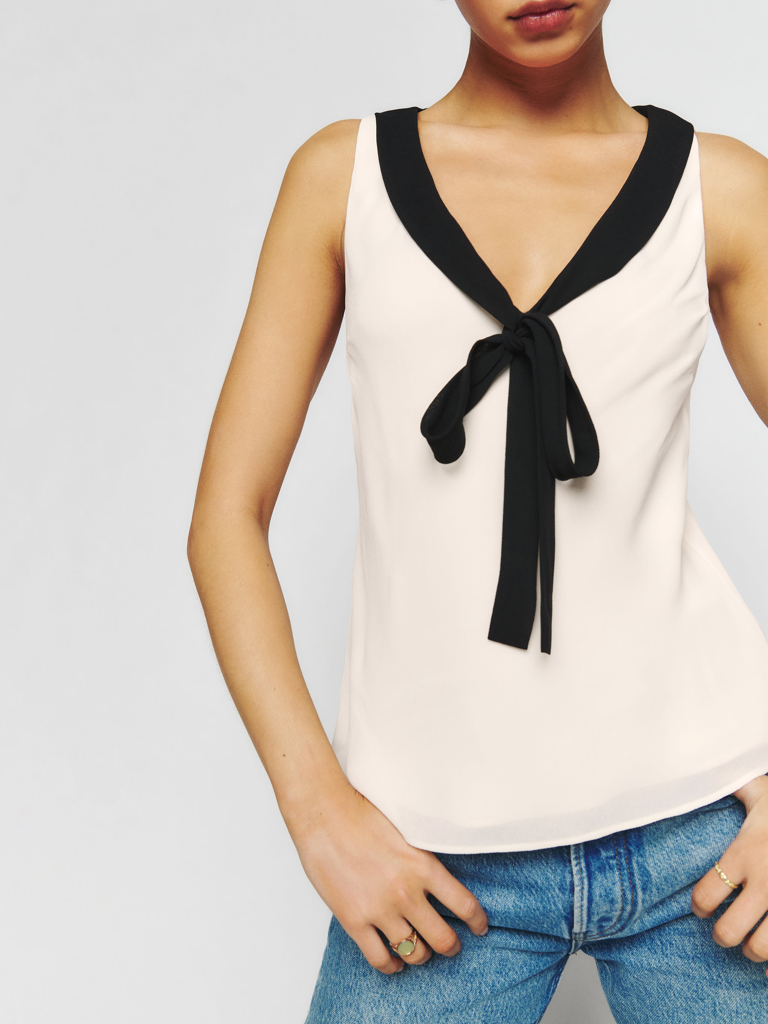 Best Outfits for Inverted Triangle Body Shape | AC.Styles