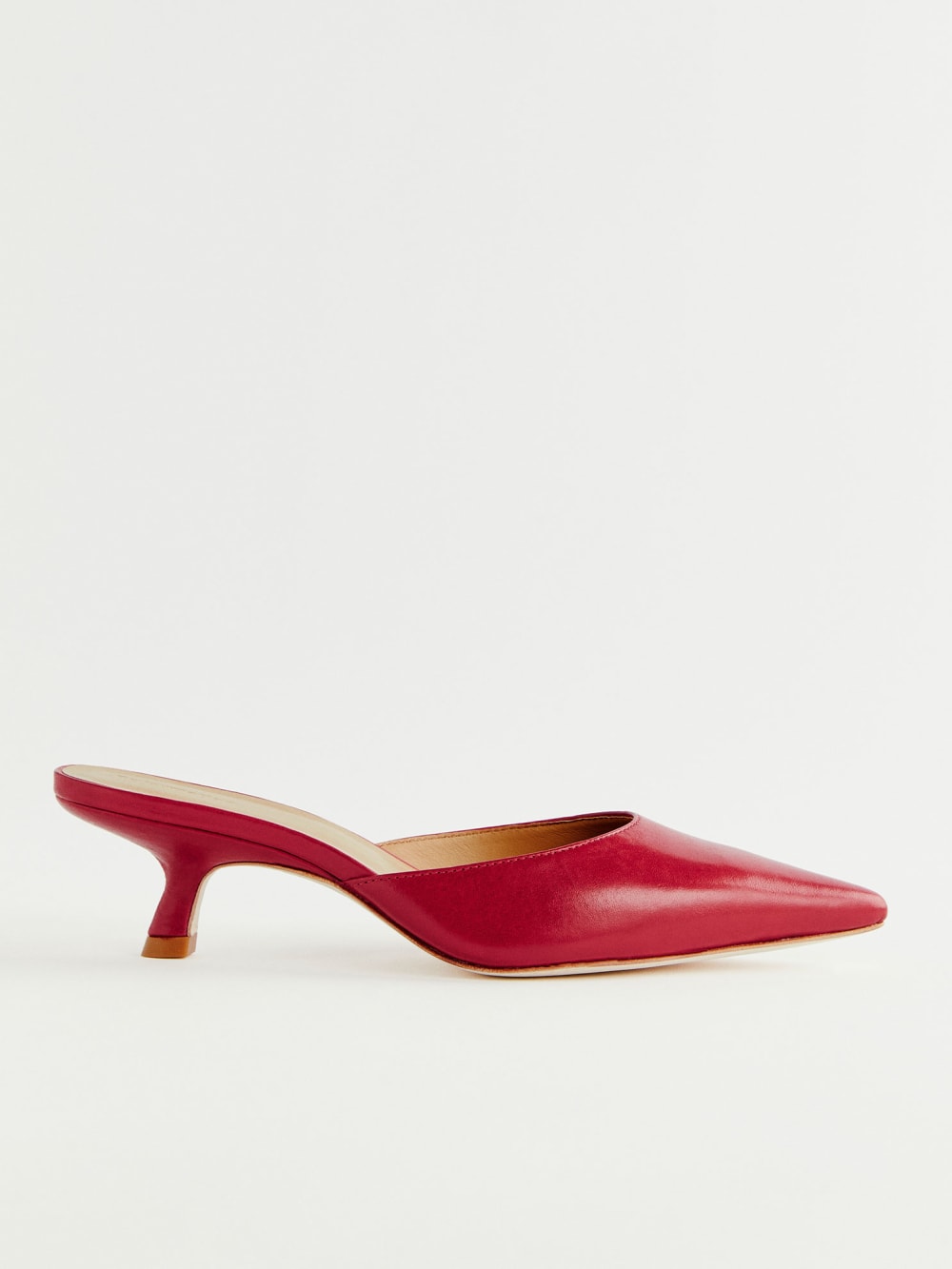 How to wear red this fall, according to a fashion expert - Good Morning ...