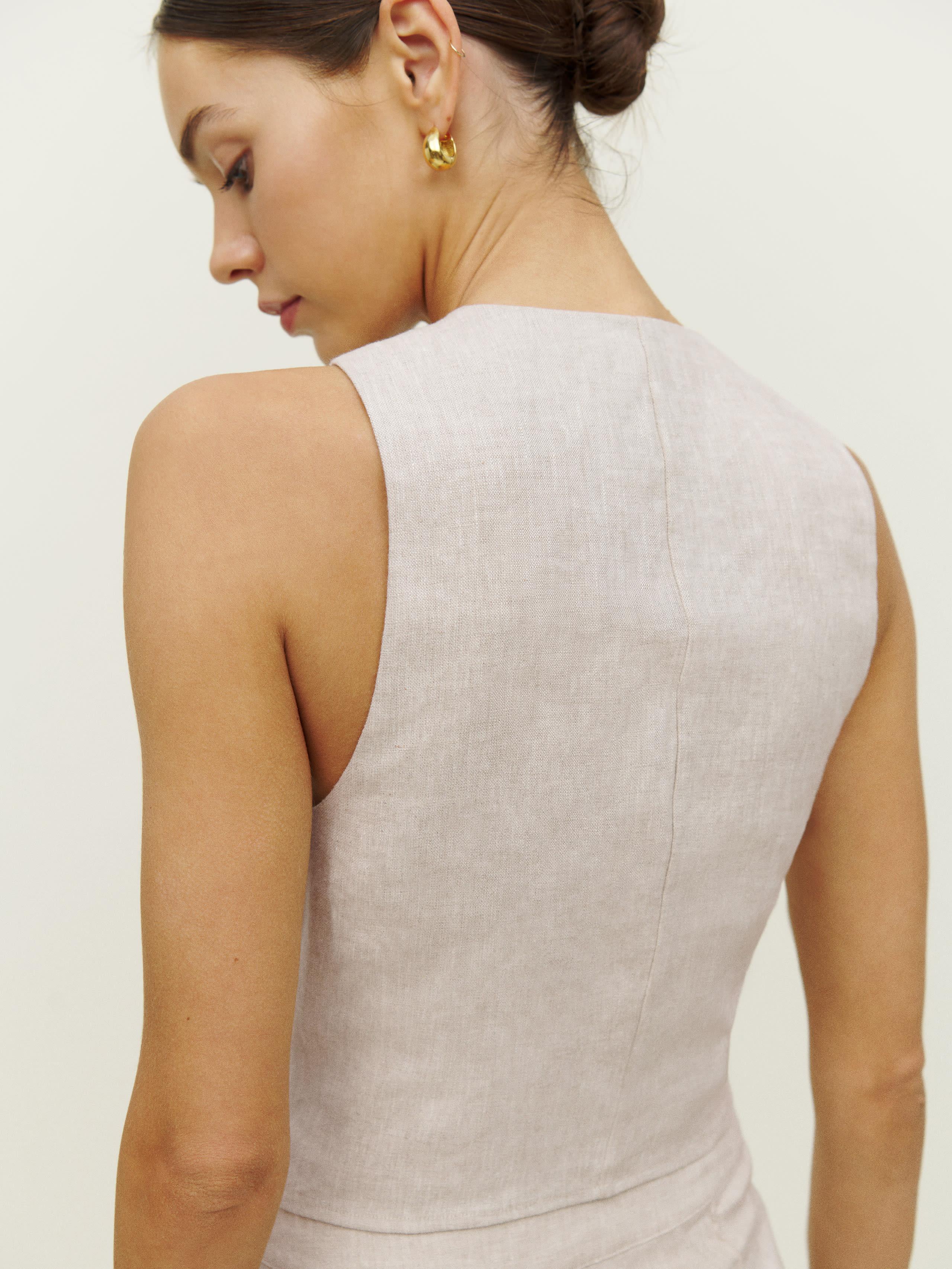 Devin Linen Vest - Sleeveless Linen | Reformation